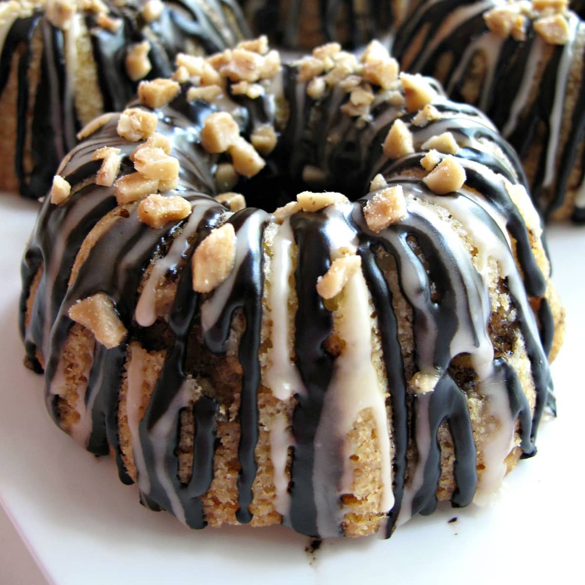 Vanilla Bean Mini Bundt Cakes - The Monday Box