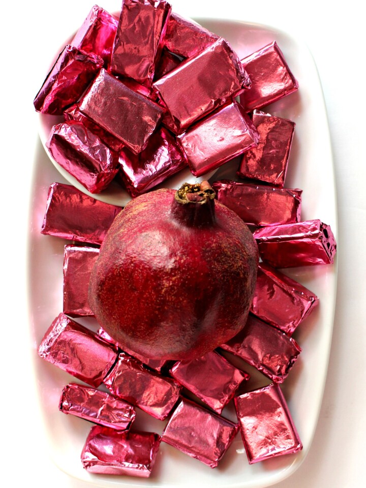 Almond Sand Dollar Cookies - The Monday Box